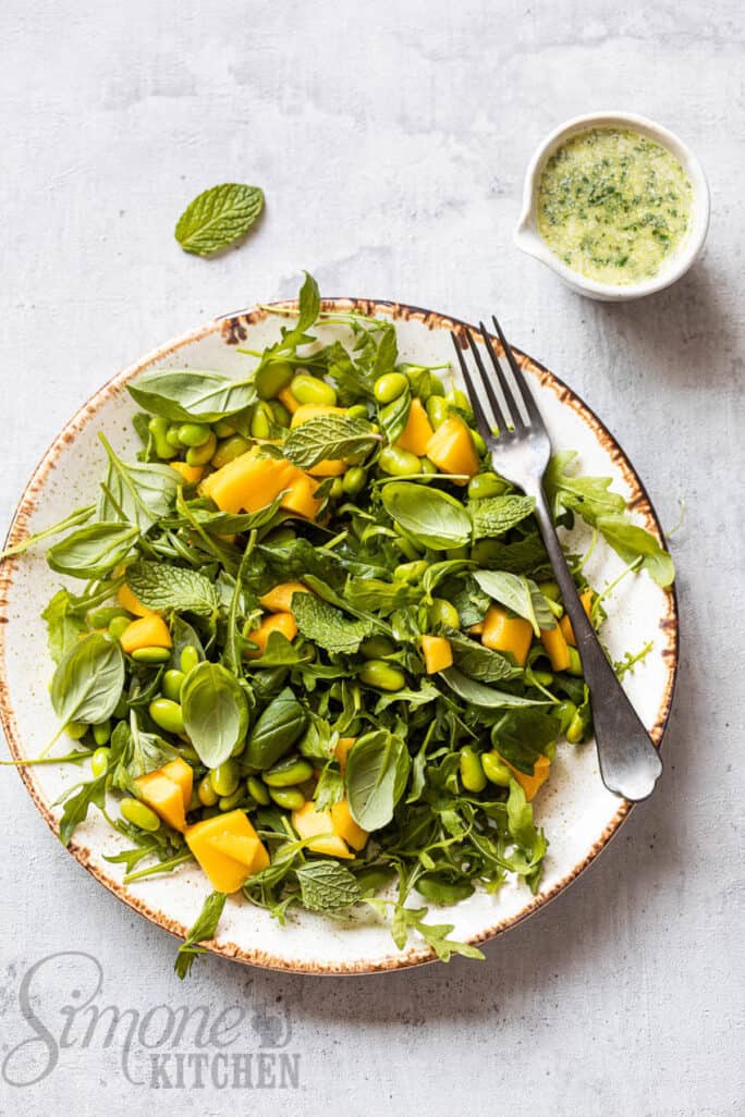 Groene kruidensalade met mango - Simone's Kitchen
