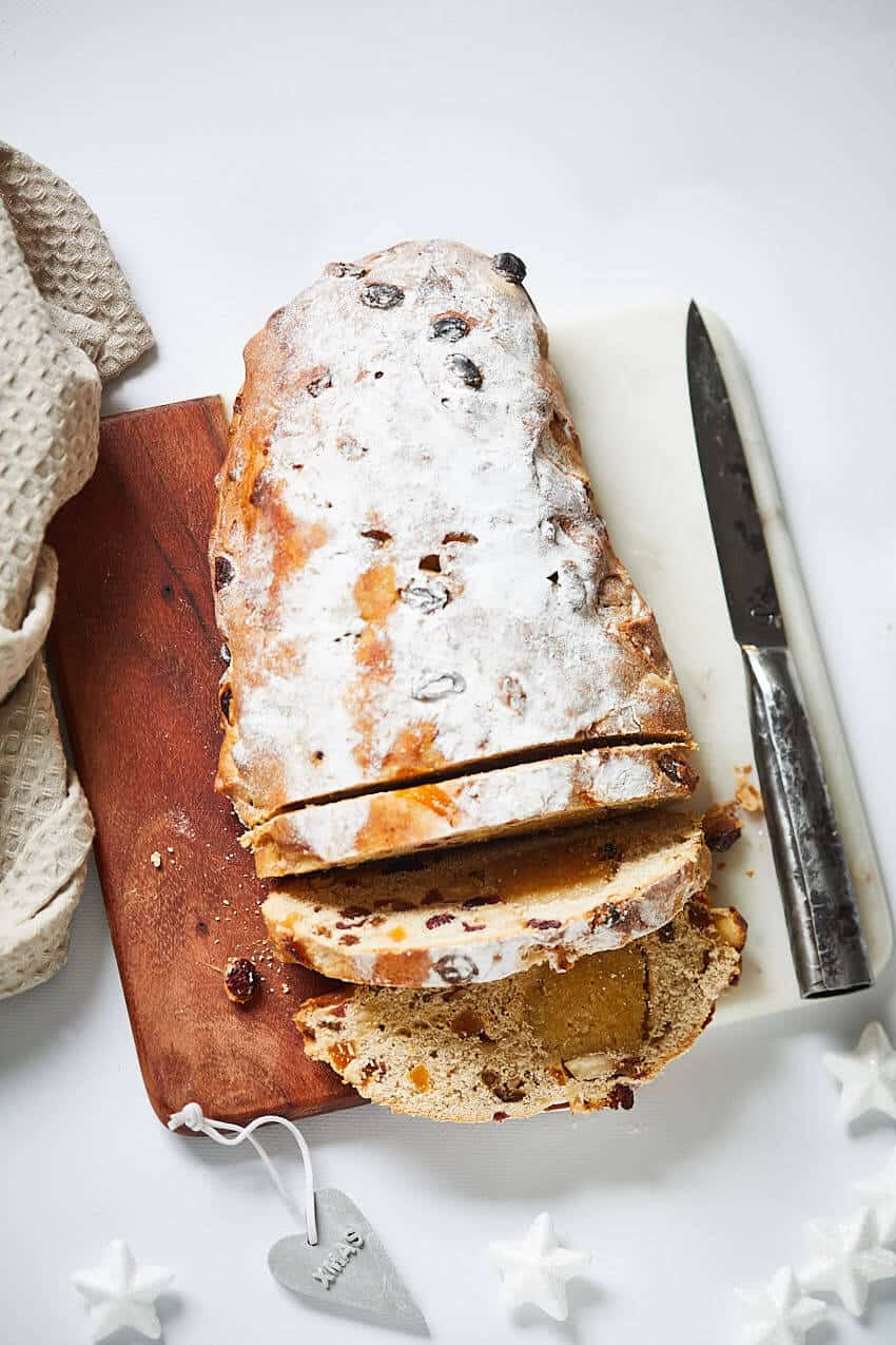 Zelf kerststol bakken met dit makkelijke recept - Simone's Kitchen