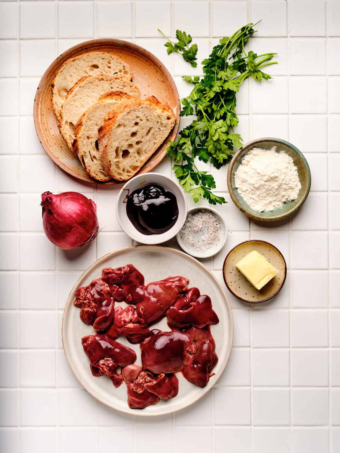 Kippenlever uit de airfryer op toast - Simone's Kitchen