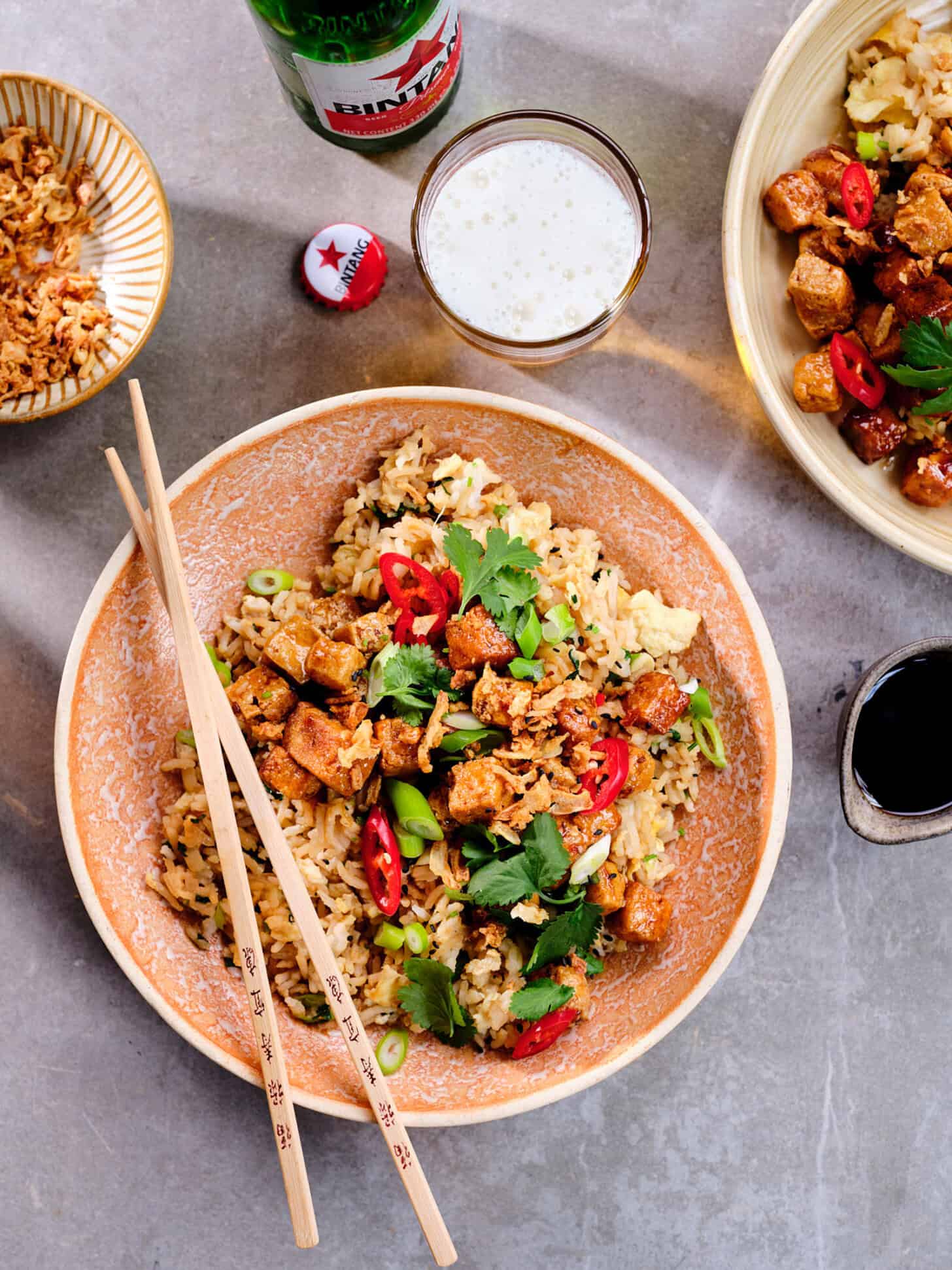 Sticky tofu recept met gebakken rijst - Simone's Kitchen